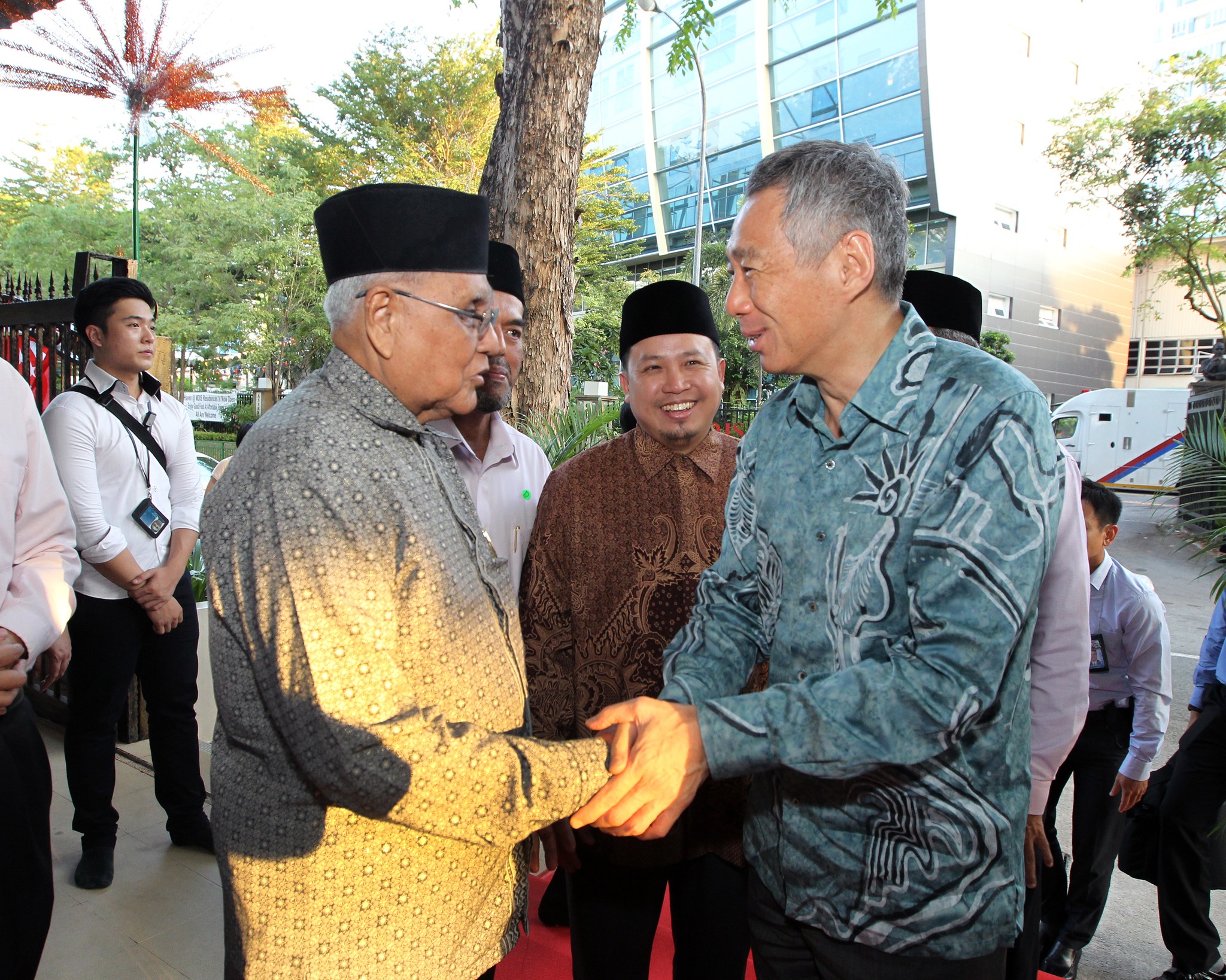KILASAN: PM Lee, Teo Chee Hean & Ng Eng Hen sanjungi 'ikon SAF' CPT ...