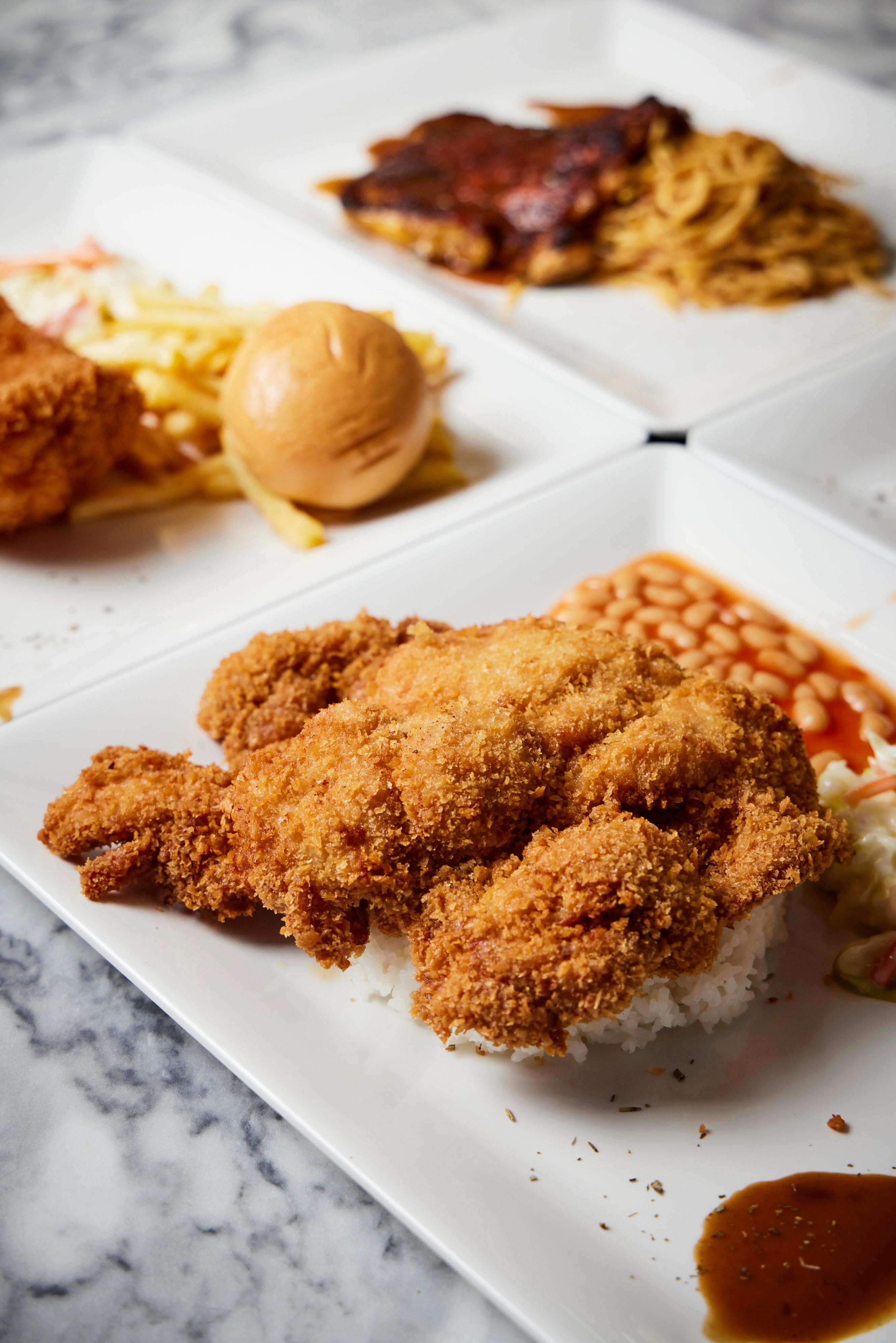 Young Hawkers Sell Western Food At Flat $5 A Plate, Here’s How They ...