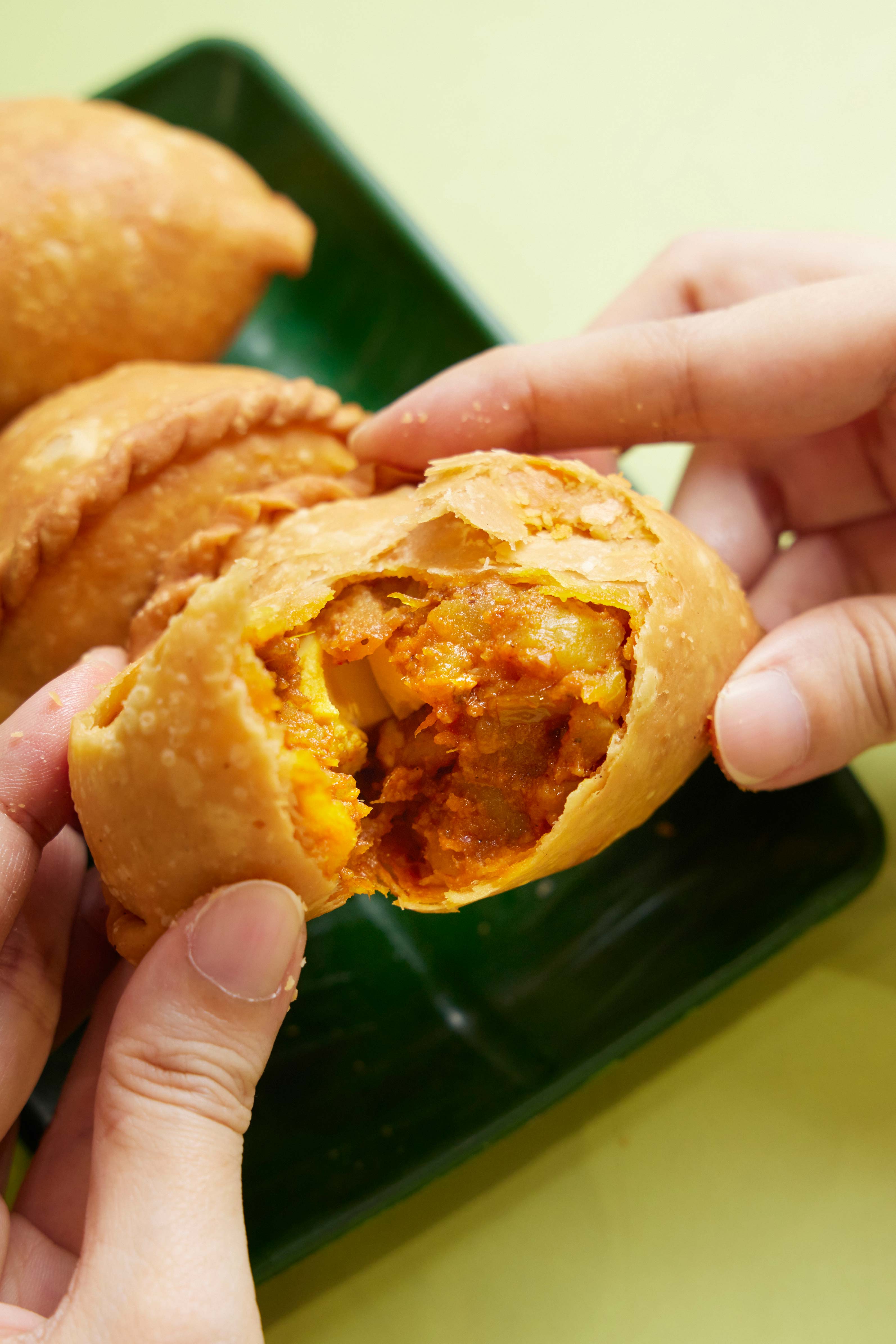23-Year-Old Restaurant Chef Takes Over Popular Rolina Curry Puff Stall ...
