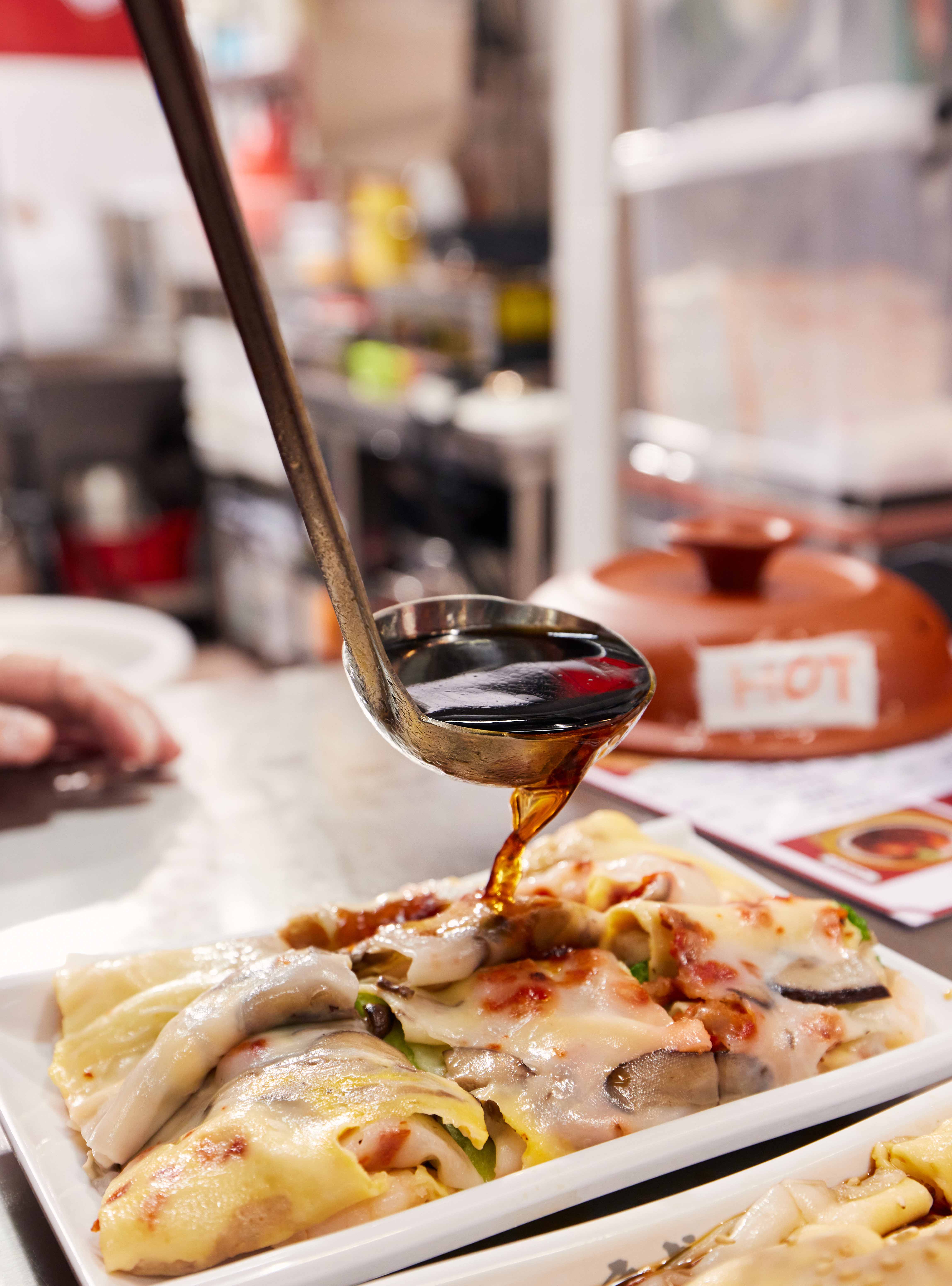 Delish Guangzhou-style prawn chee cheong fun by Bedok hawkers who paid ...
