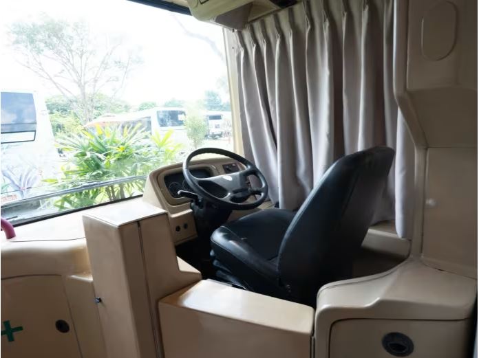 Ingin tidur dalam bas? Kini terdapat 20 bas lama yang diubahsuai kepada ...