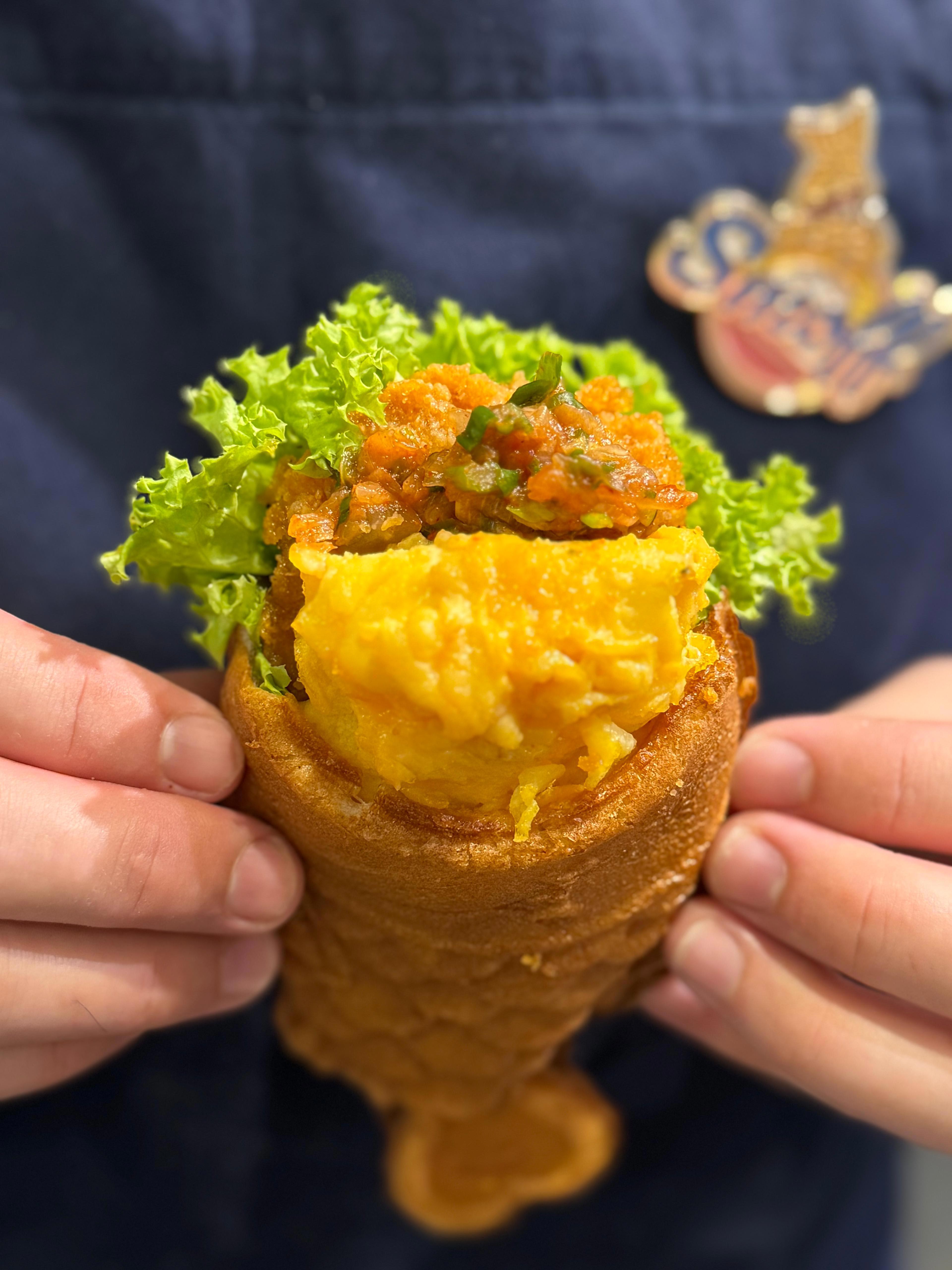 Ex-restaurant chef opens shop at SMU selling mochi taiyaki with soft ...