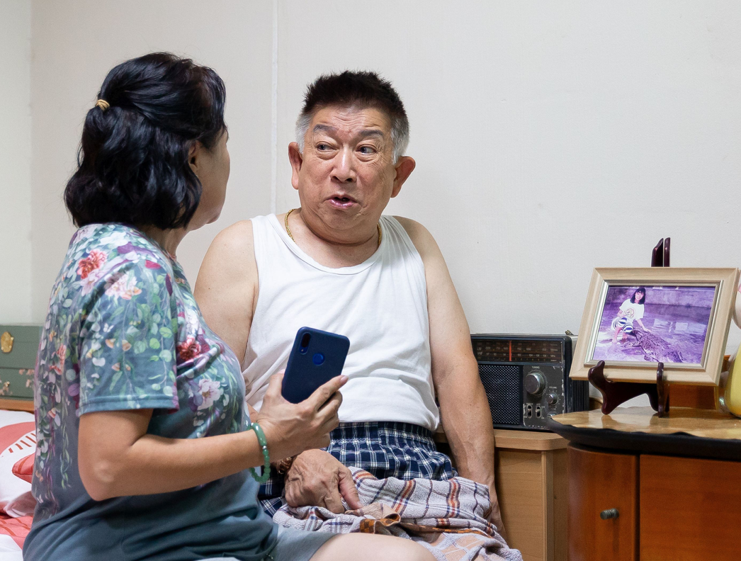 Jack Neo says Henry Thia acted better than Mark Lee in Money No Enough ...