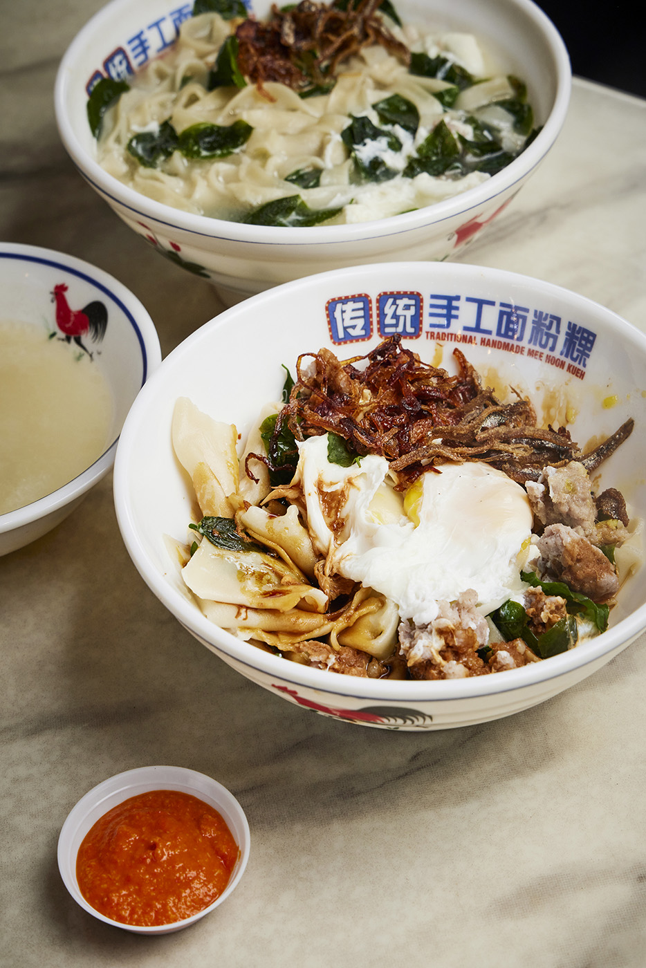 20-year-old NUS undergrads open mee hoon kueh stall that has instant ...