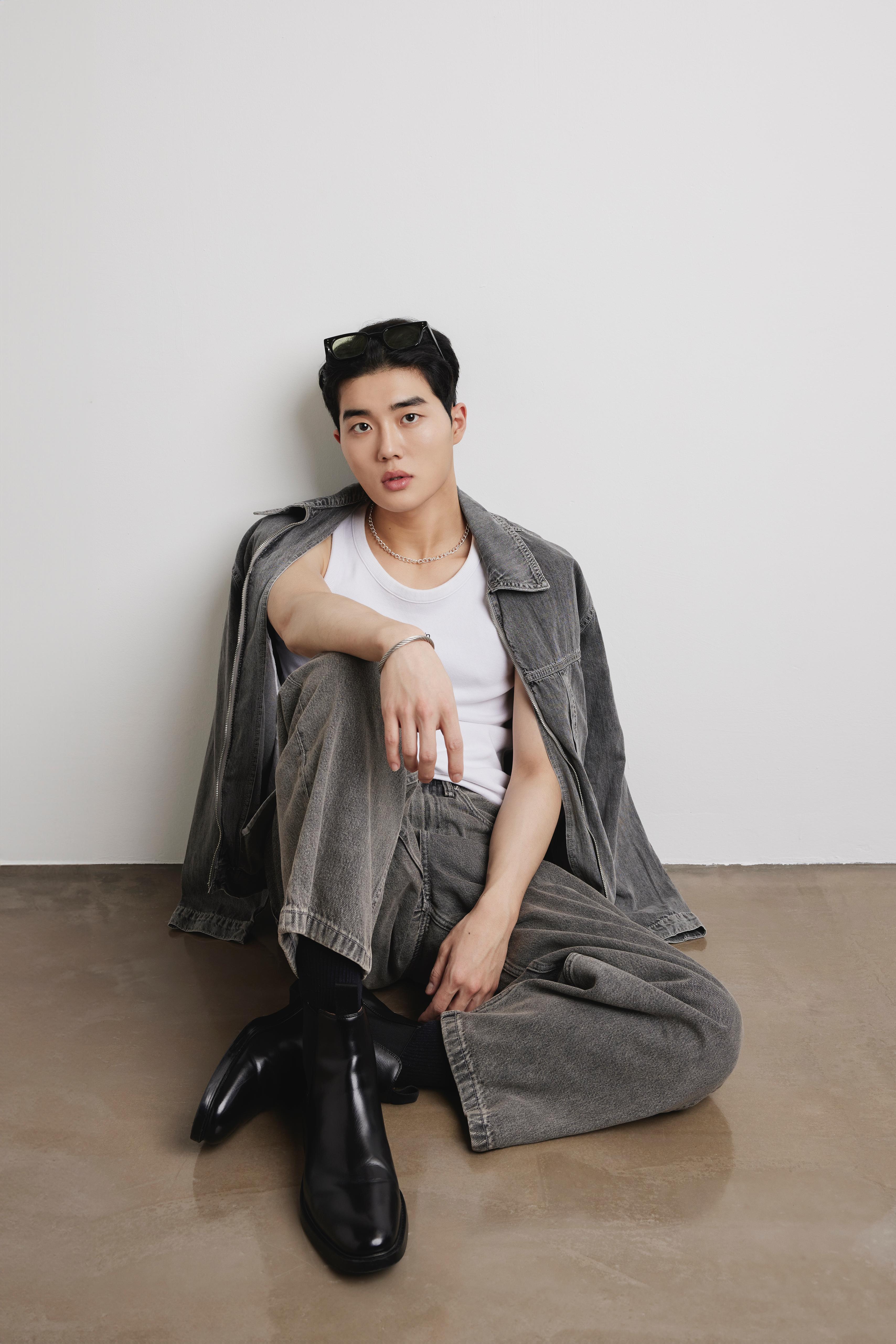 Mediacorp’s first Korean artiste Lee Sung Chan, 27, used to be a ...