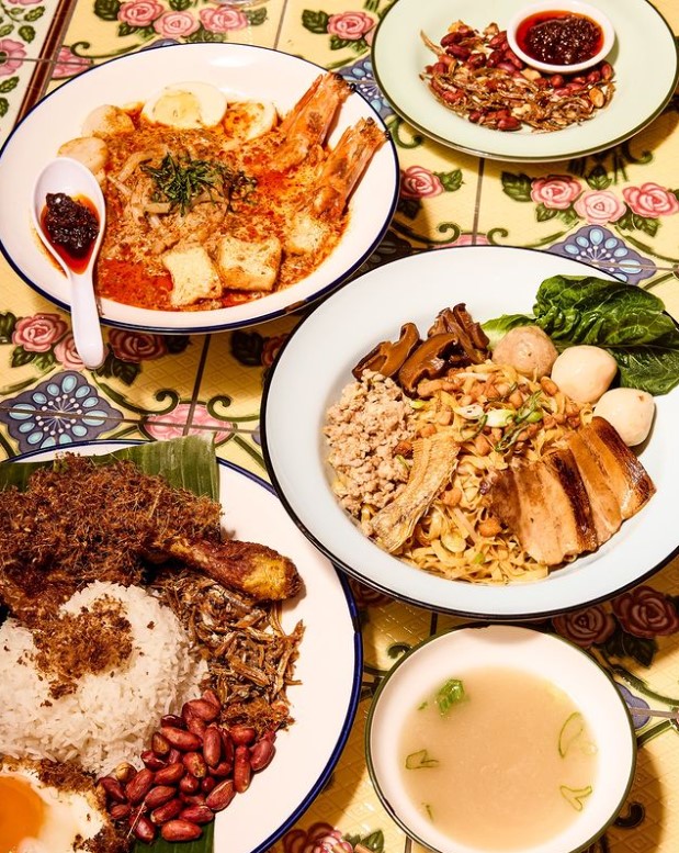 S'porean opens hawker food restaurant in London, S$29 bak chor mee with ...