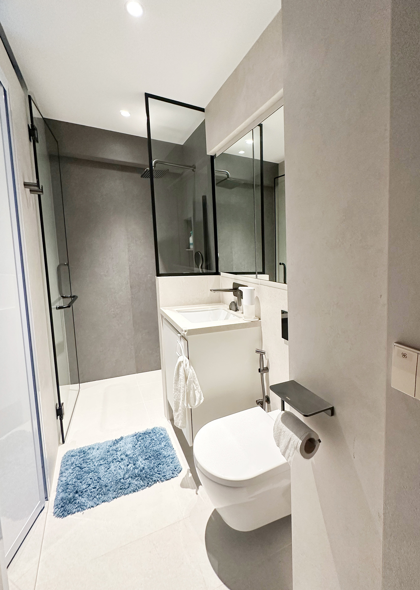 Alfred Sim & Tay Kewei Bought This $903K Executive Flat To Give Their ...