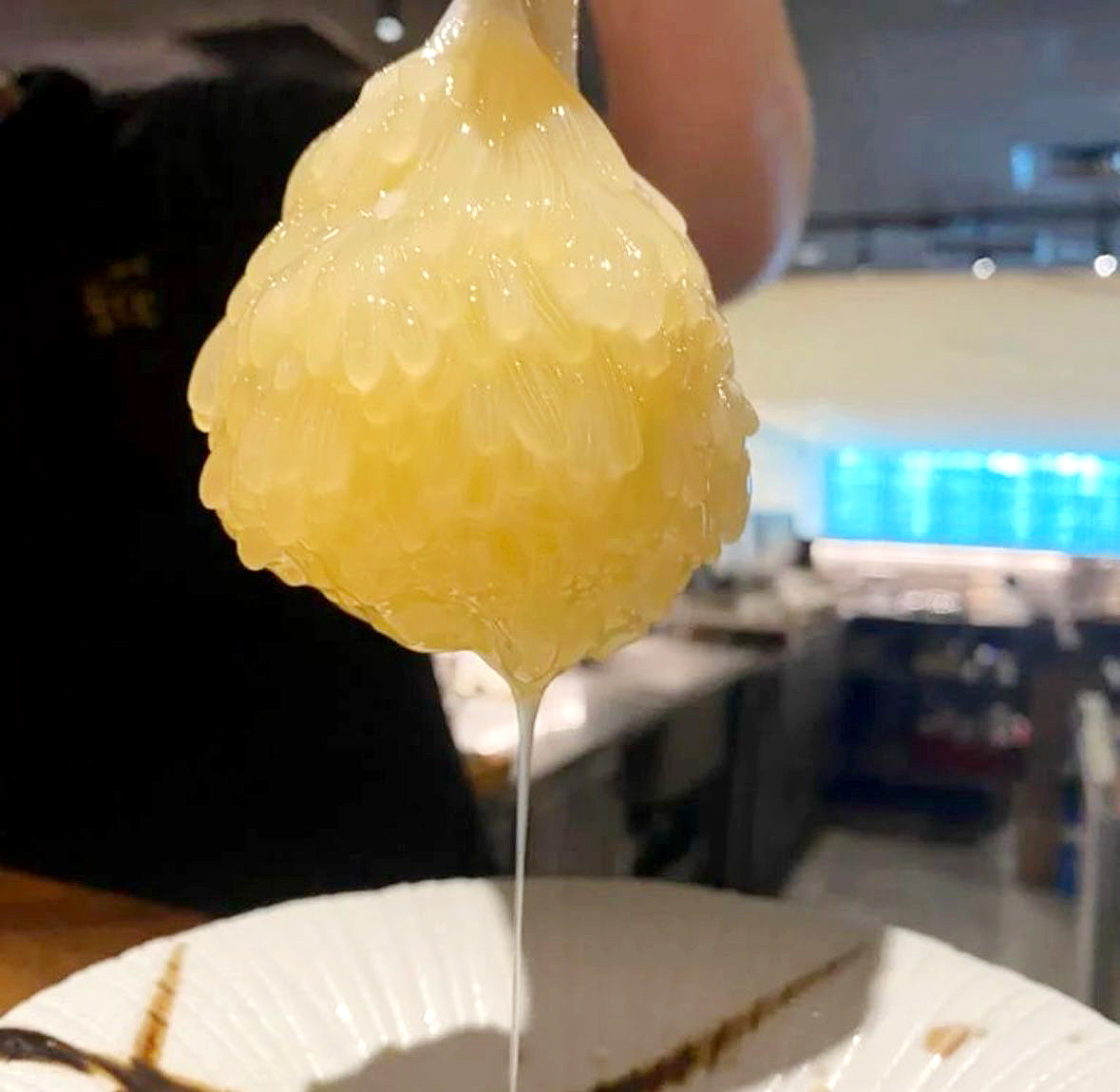 Japanese restaurant in Singapore serves trypophobia-inducing raw ...