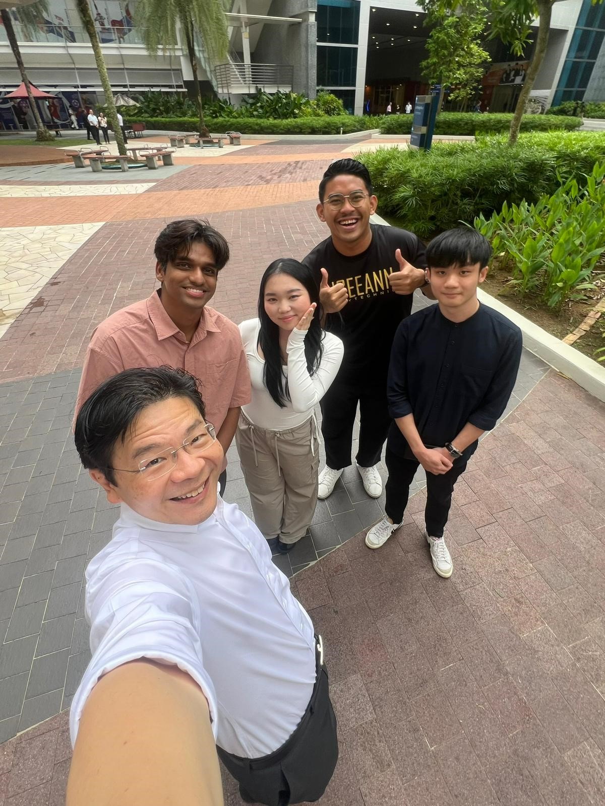 Generasi merdeka teruja tonton upacara angkat sumpah PM buat kali ...