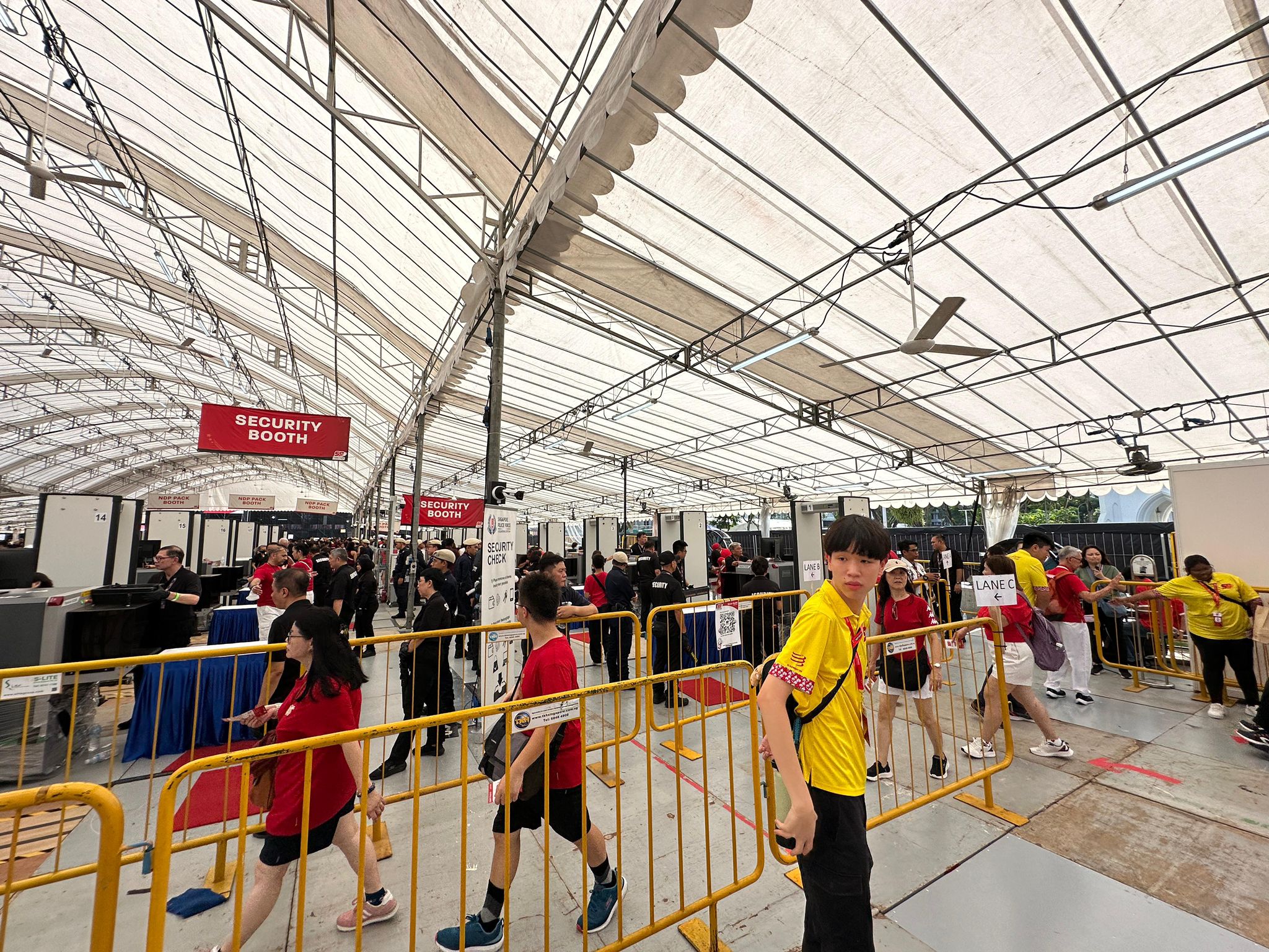 NDP 2024: Proses masuk ke Padang, The Promontory@Marina Bay berjalan ...